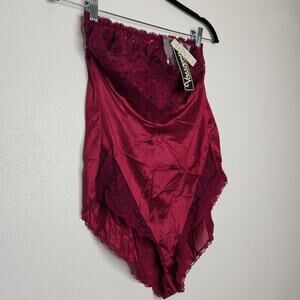 vassarette | Tops | Nwt Vintage 7s 80s Vassarette Strapless Lace Teddy ...